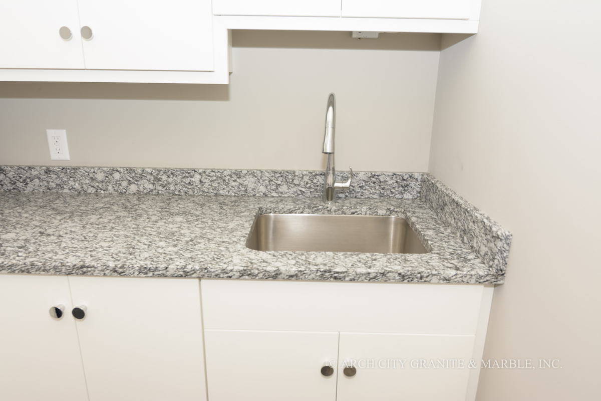 6 of the Best Combinations of Granite & Wood for Your Kitchen